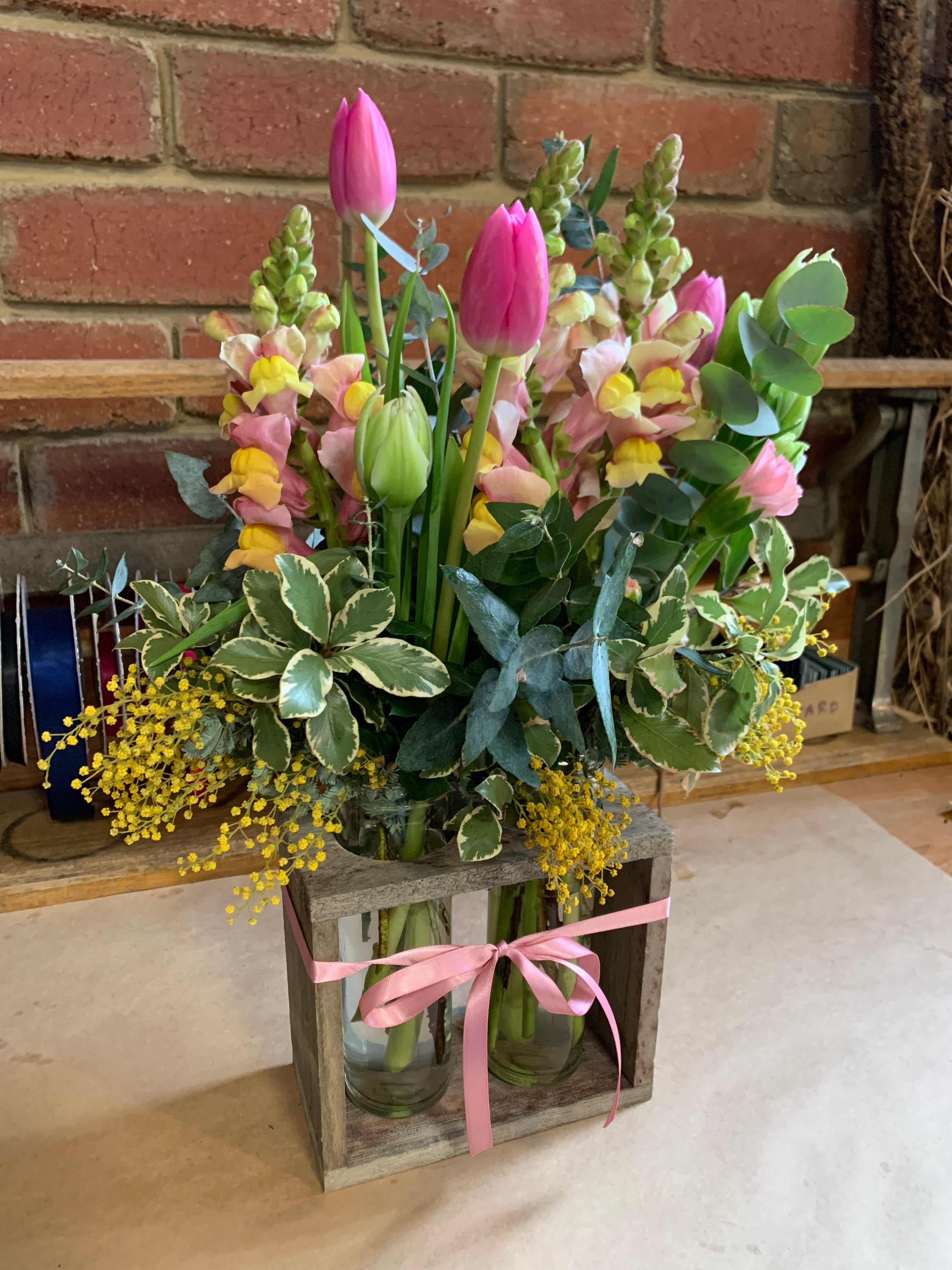 Test tube vase arrangement – Midnight Flowers